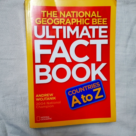 National Geographic | Other | National Geographic Ultimate Facts Book ...